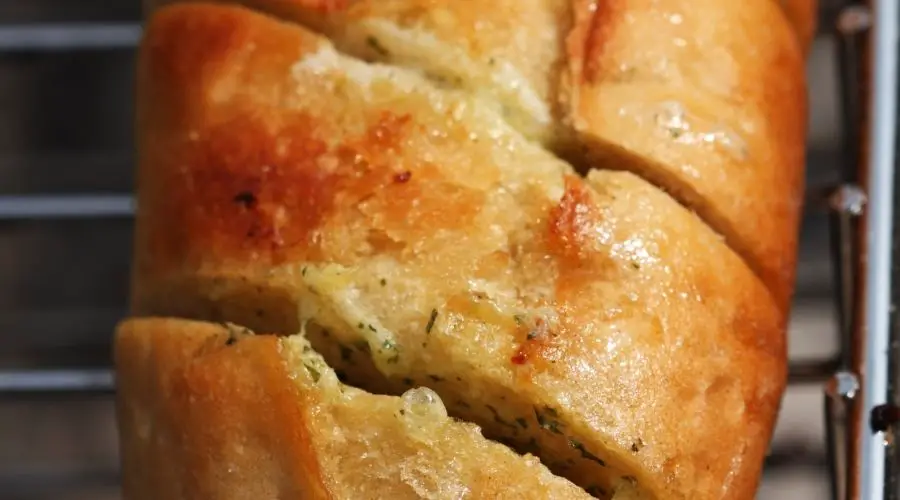 Making Garlic Bread: 5 BEST Bread Types You Can Use - Loafy Bread